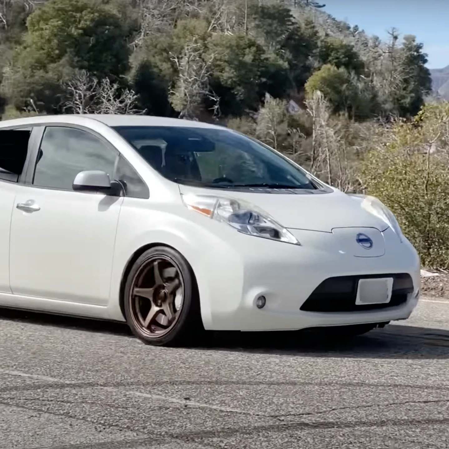 Nissan leaf hybrid plug in store
