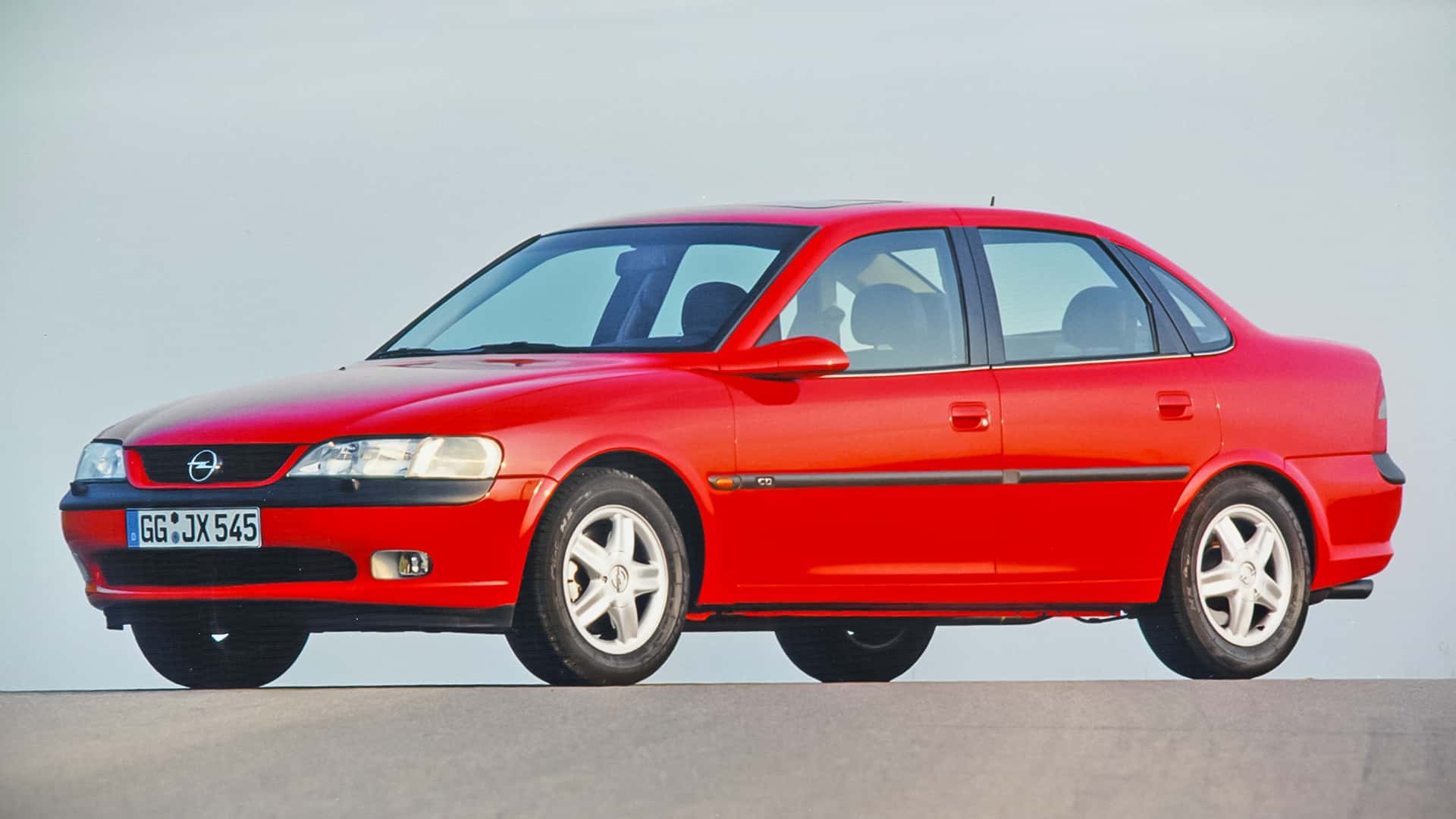 Vectra B: 30 anos do clássico sedã da Opel e da Chevrolet