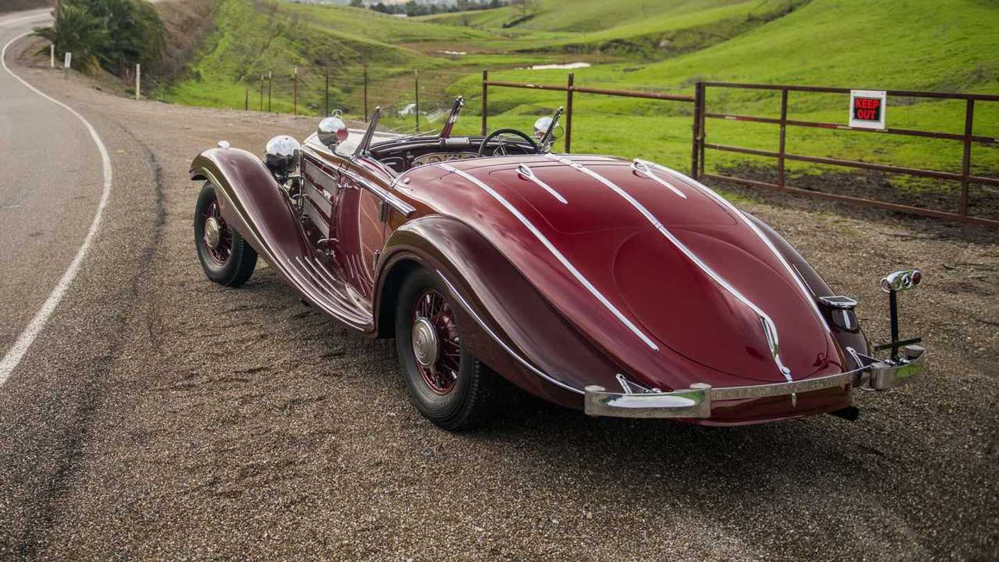 El auto más caro subastado en Pebble Beach fue uno manejado por Fangio