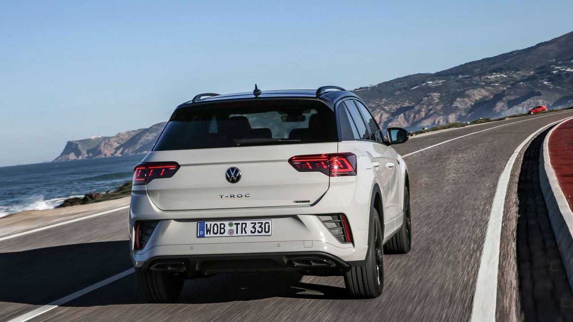 Volkswagen T-Roc 2022: spazio, motori, interni, prezzo, consumi