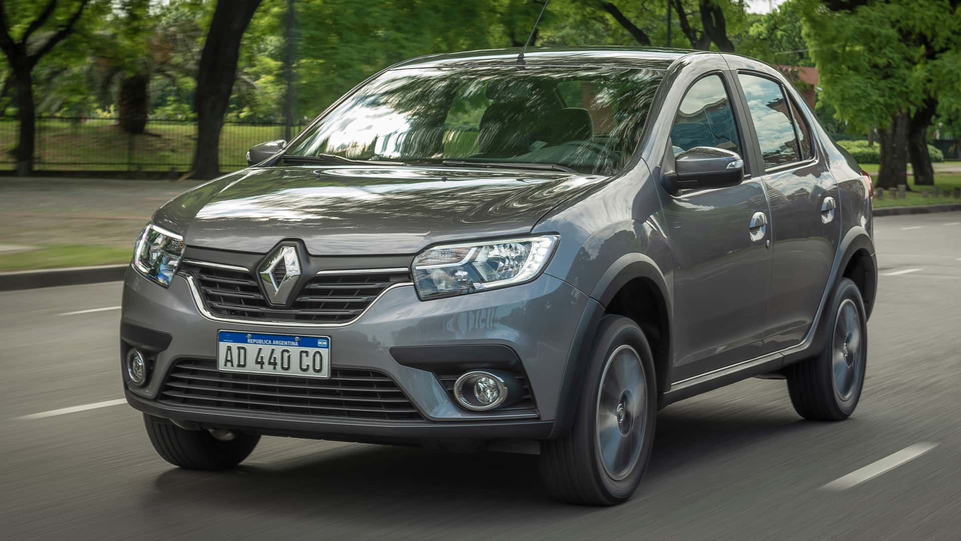 Sedãs em setembro: Renault Logan tem melhor resultado em mais de um ano