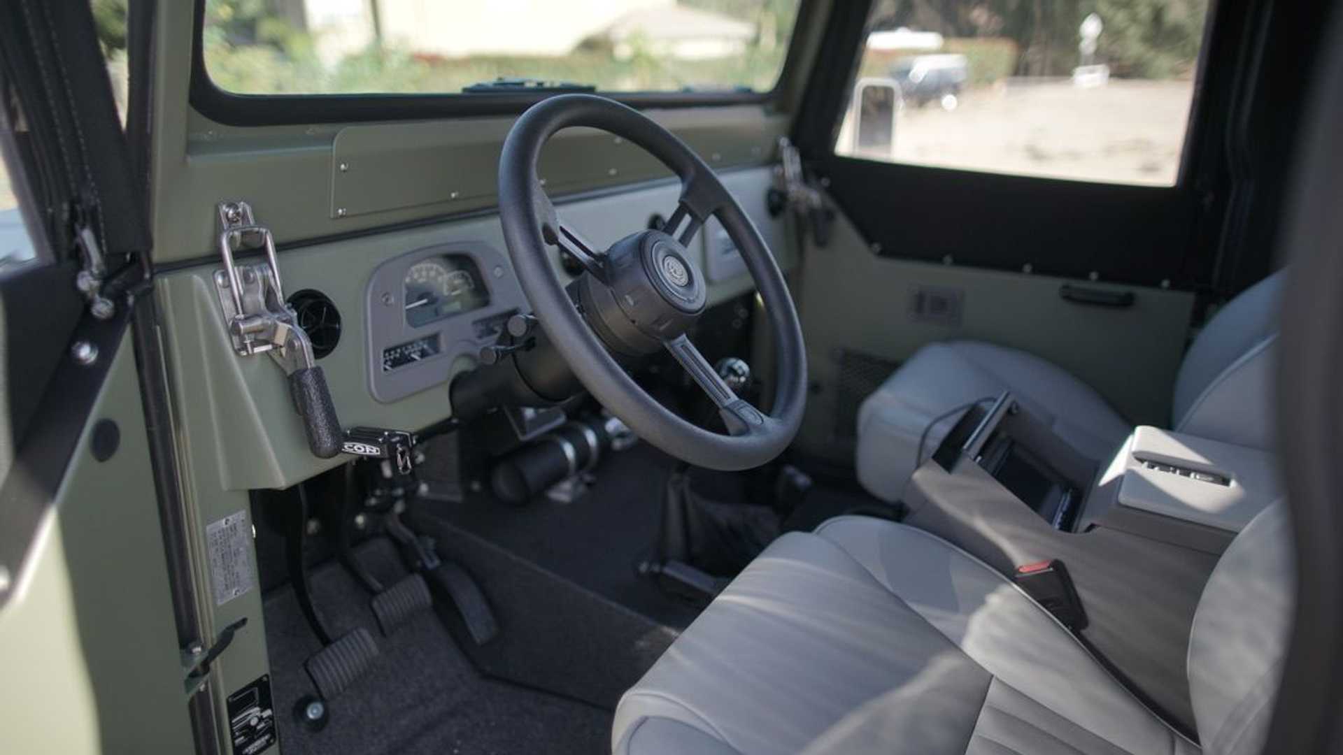 Así es el genial Toyota Land Cruiser FJ44 del especialista Icon 4x4