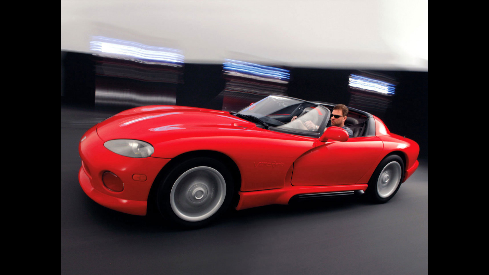 Dodge Viper, l'americana velenosa [VIDEO]