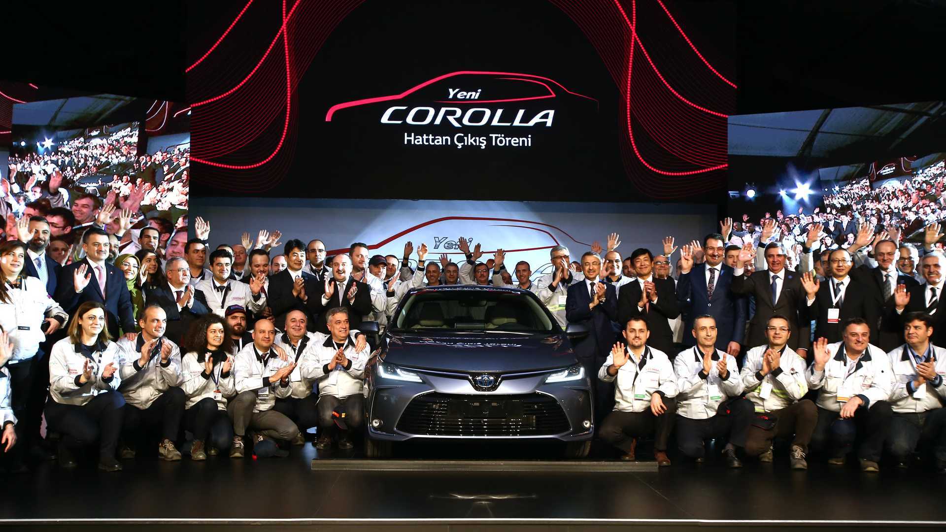 Novo Toyota Corolla começa a ser produzido na Turquia