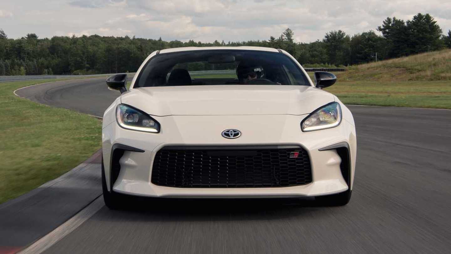 2022 Toyota GR 86 First Drive: Poise Meet Power