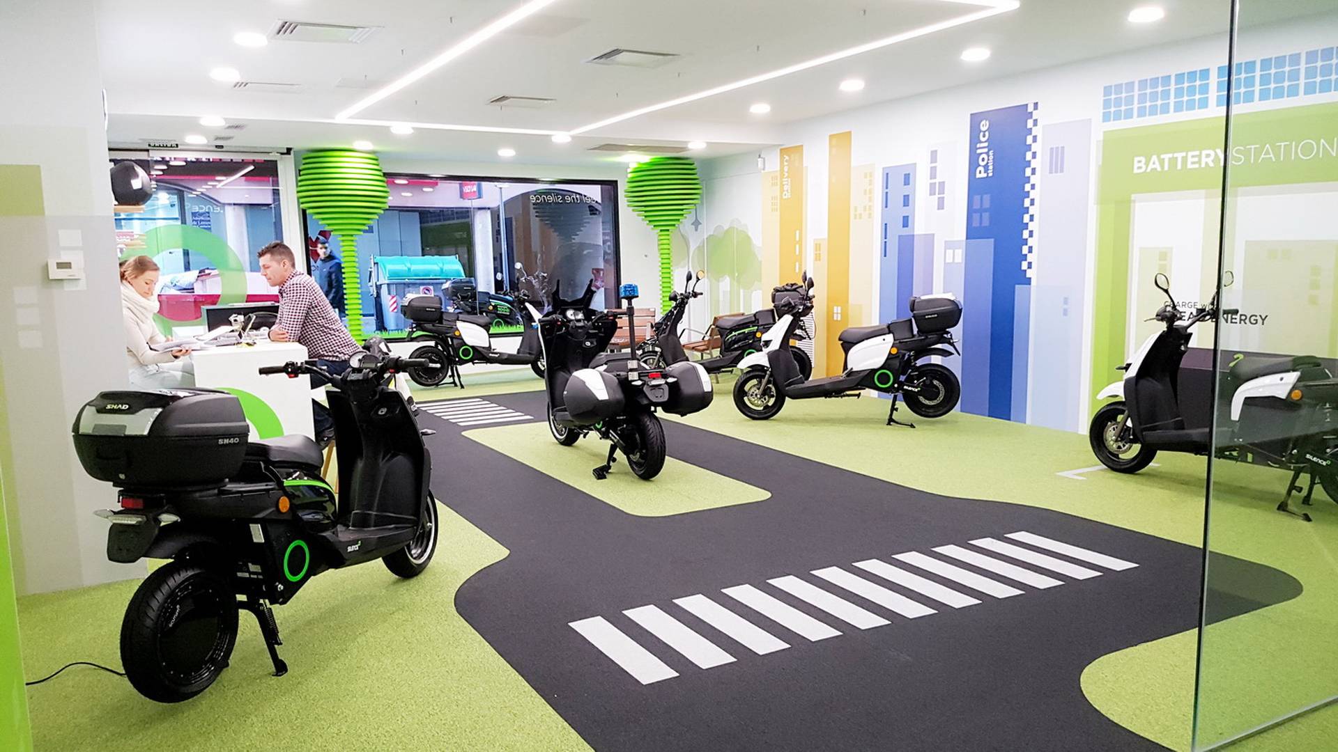 Silence continúa su expansión y abre dos Flagship Store