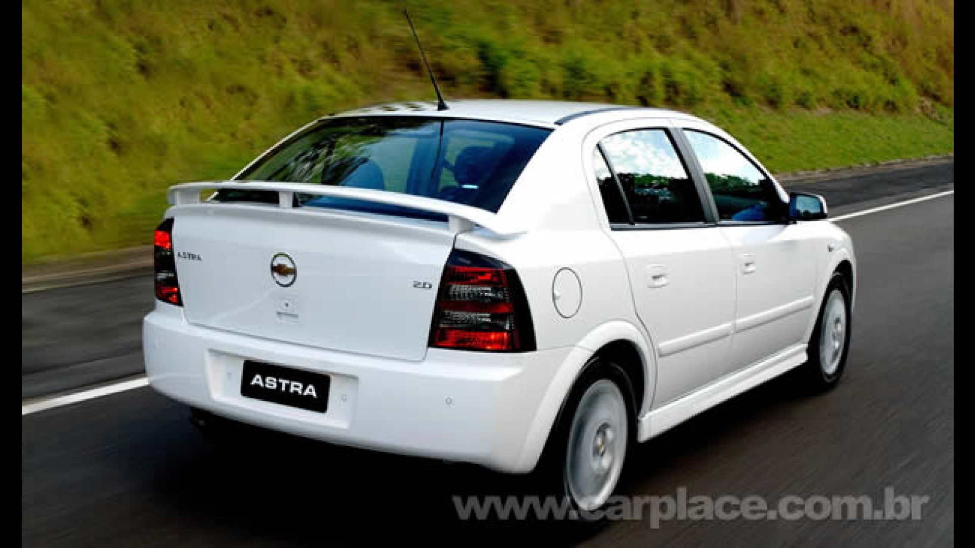 Chevrolet Astra 2010 ganha ar-condicionado digital e rodas de 16 ...