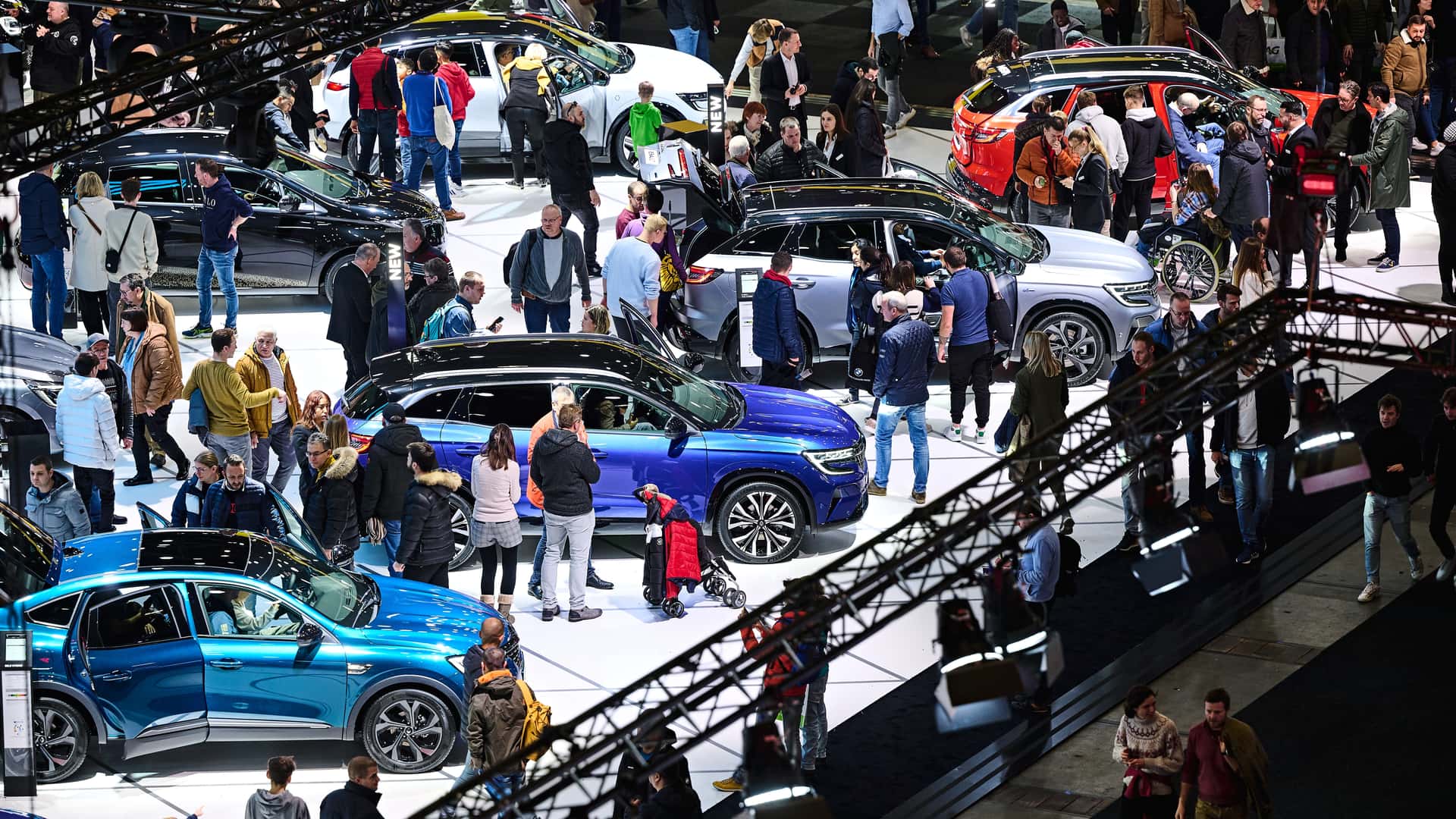 Apre il Salone dell'auto di Bruxelles, dove "tutti" vogliono esserci