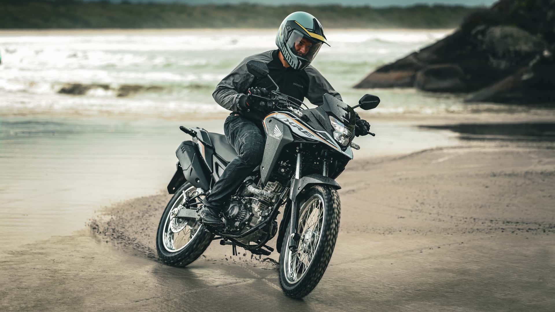 Honda lança a nova XRE 190 2025; veja os preços e o que muda