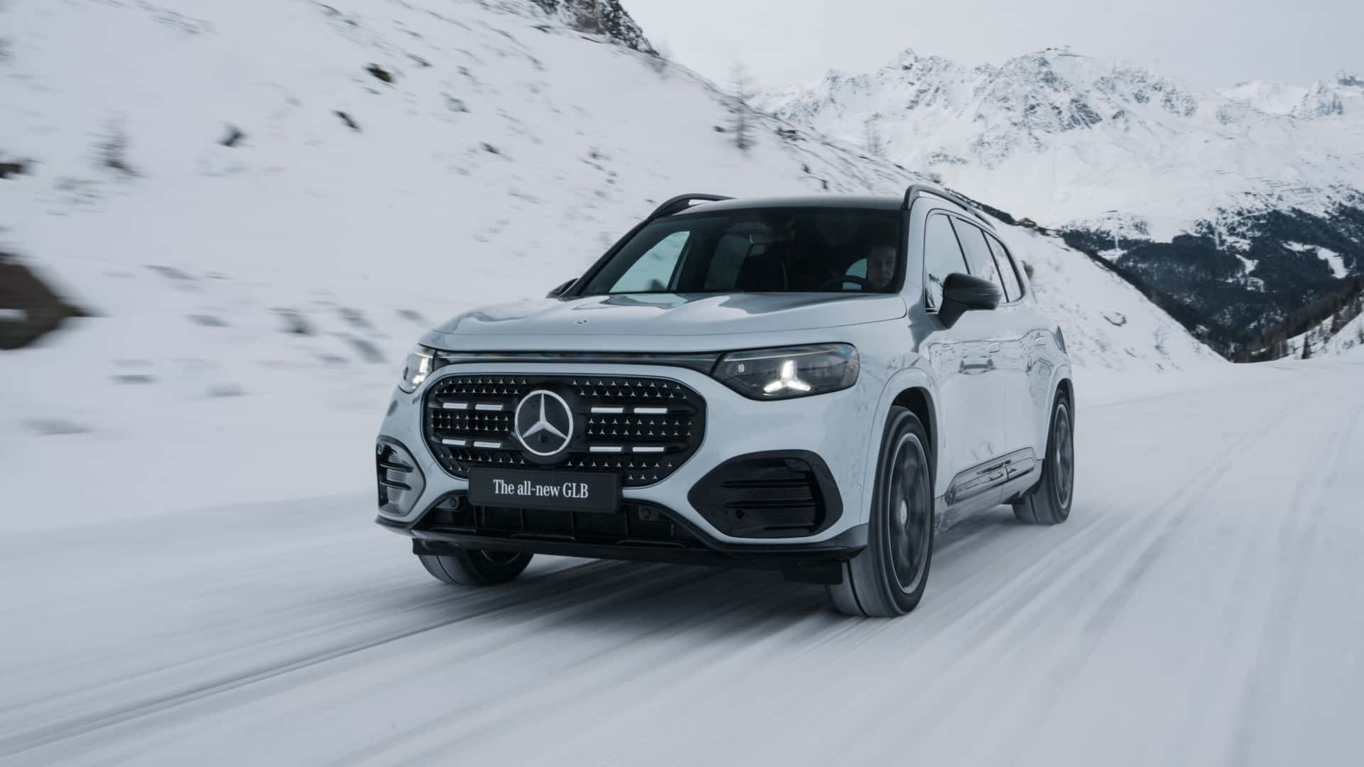 Photos: Mercedes GLB 2026, le SUV compact premium à 7 places | Motor1.com