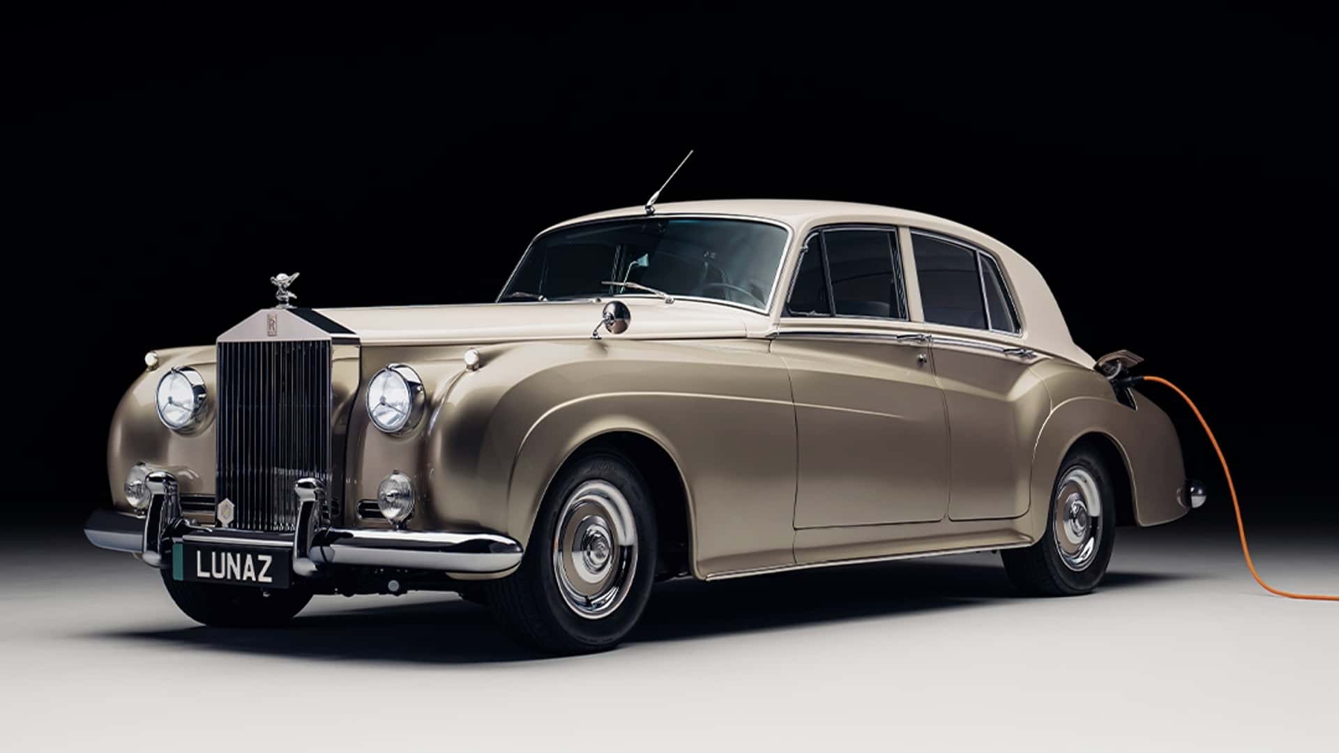 Lunaz Electrifies Sophia Loren's Rolls-Royce Silver Cloud II