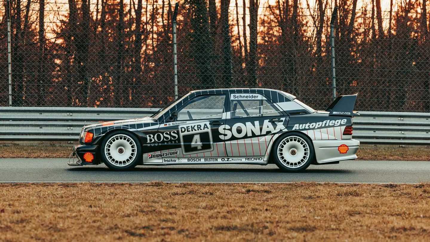 A subasta este genial Mercedes-Benz 190 E 2.5-16 Evolution II DTM