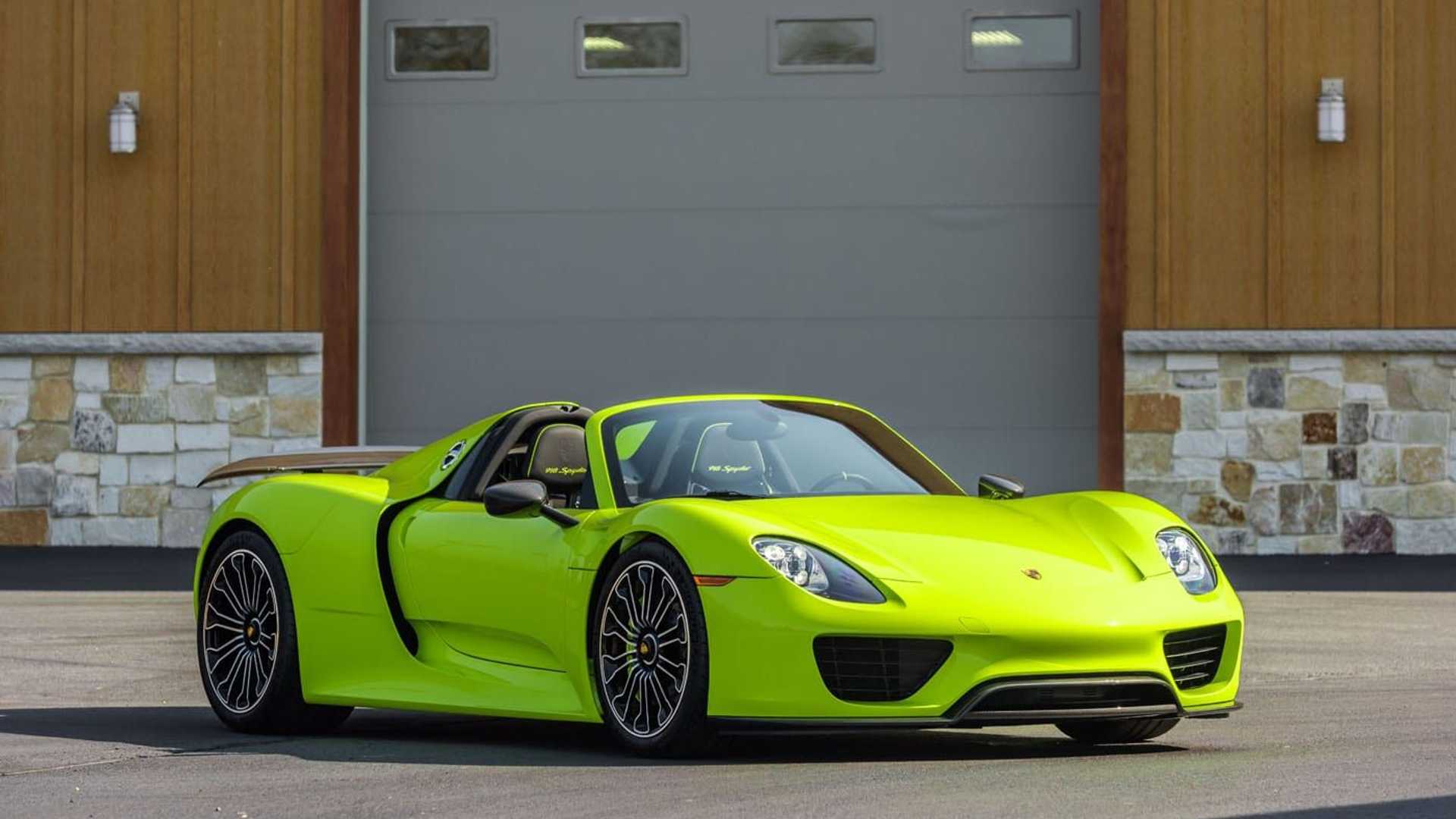 Acid Green Porsche 918 Spyder to be Auctioned Off in Kissimmee
