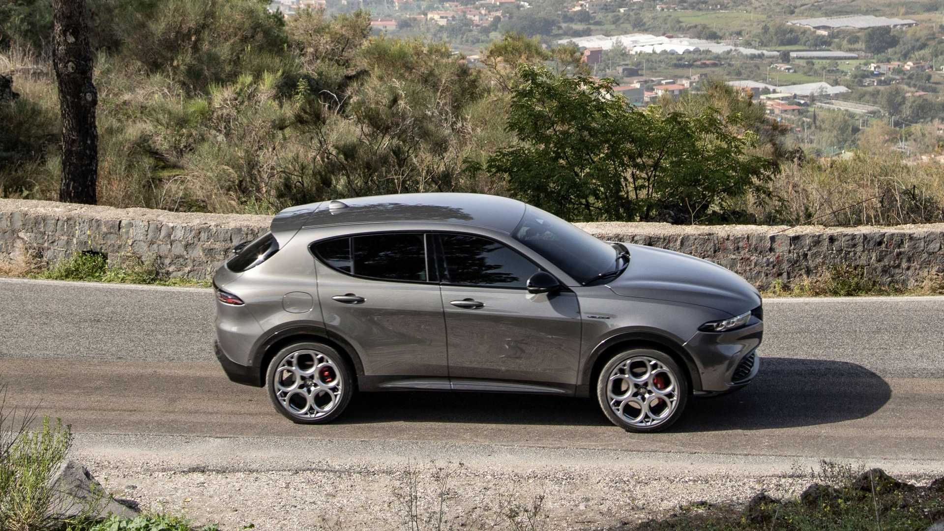 Alfa Romeo Tonale PHEV Q4 Veloce, un PHEV Polivalente - Todo sobre coches