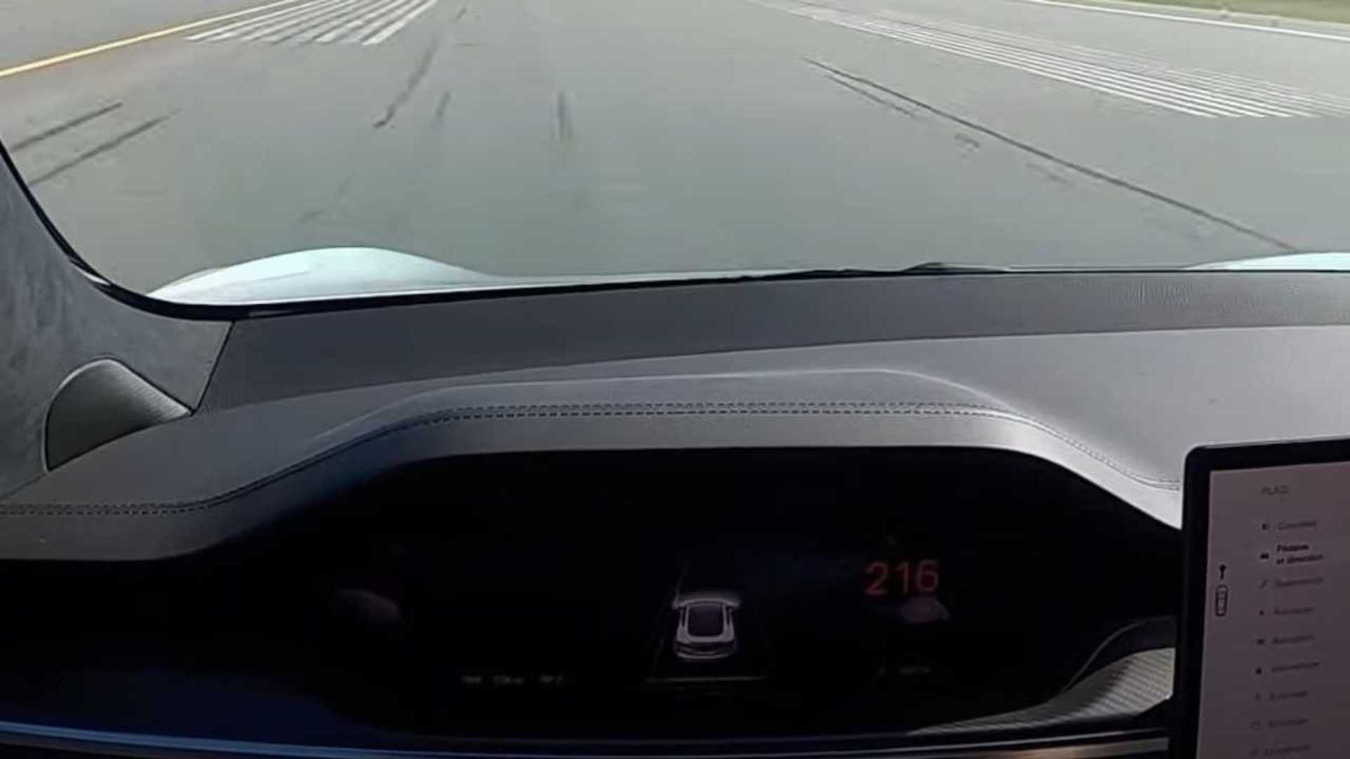 Watch Tesla Model S Plaid Hit Record-Setting 216 MPH