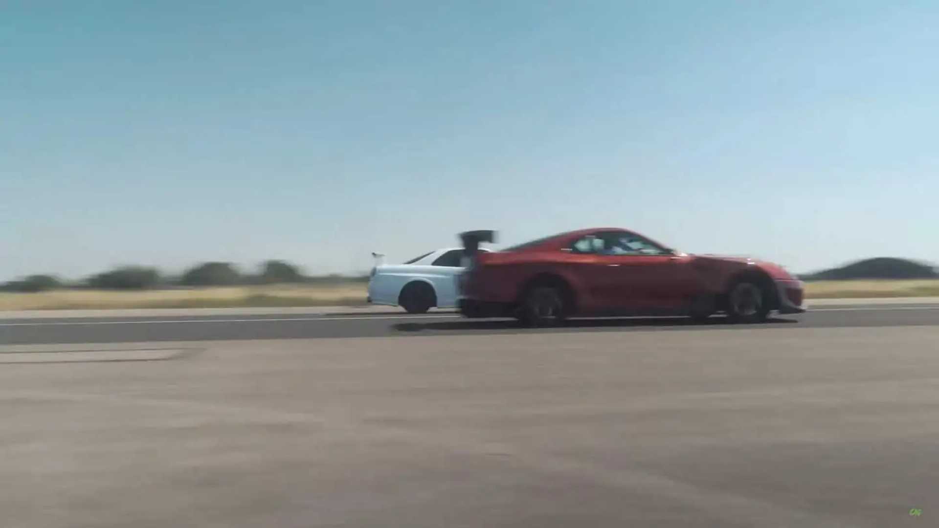 Modifiyeli A80 Supra ve GT-R R34 drag yarışında kapışıyor