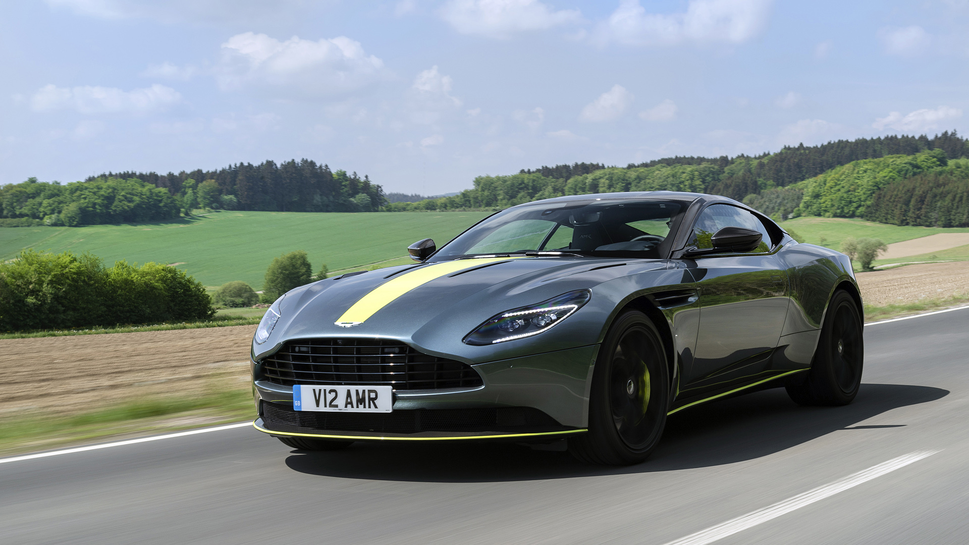 Aston Martin DB11 AMR, 639 CV che fanno impressione