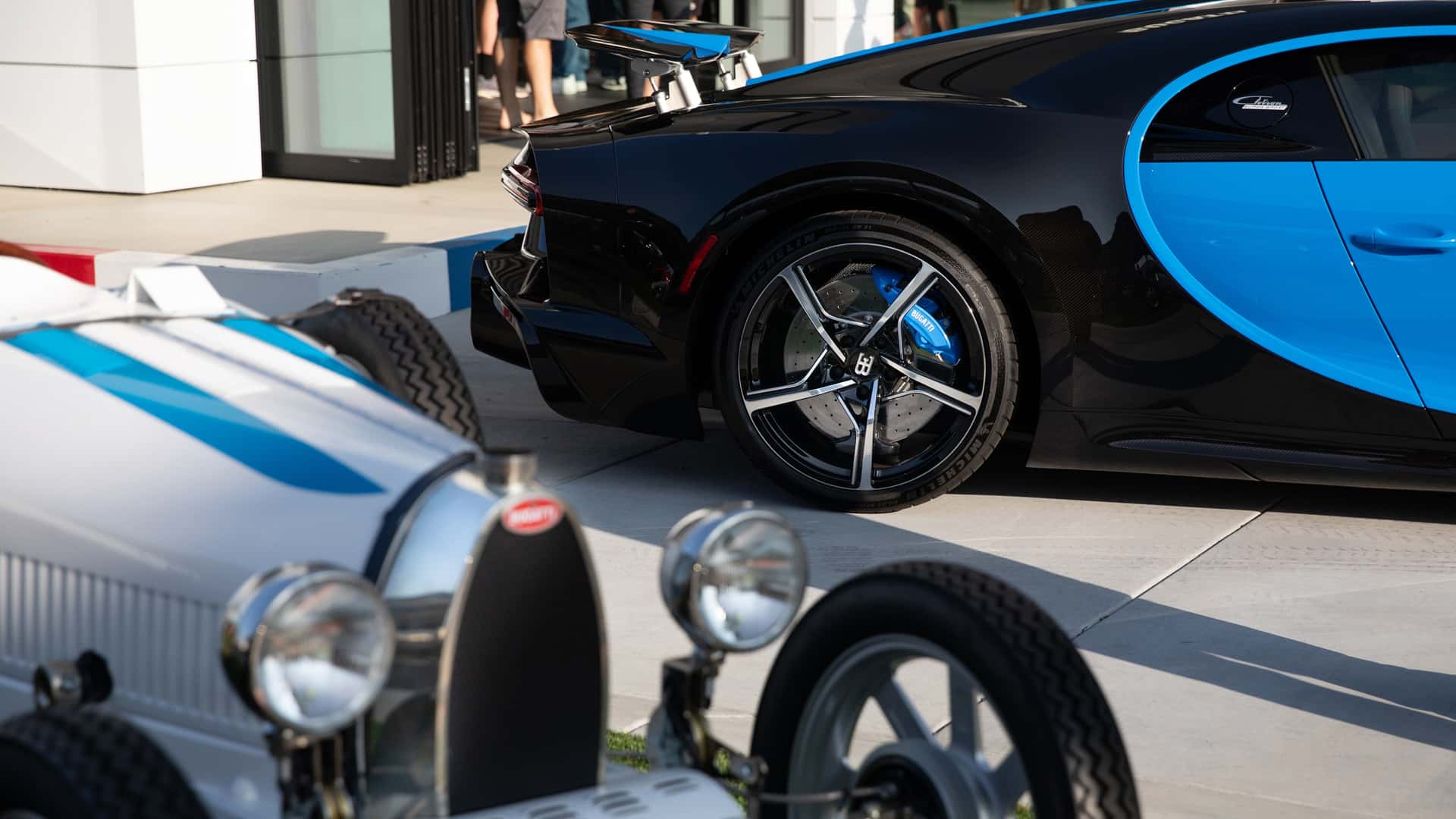 Auto Del Futuro Bugatti 1,775 HP PHEV 2025 Bugatti Tourbillon Hypercar