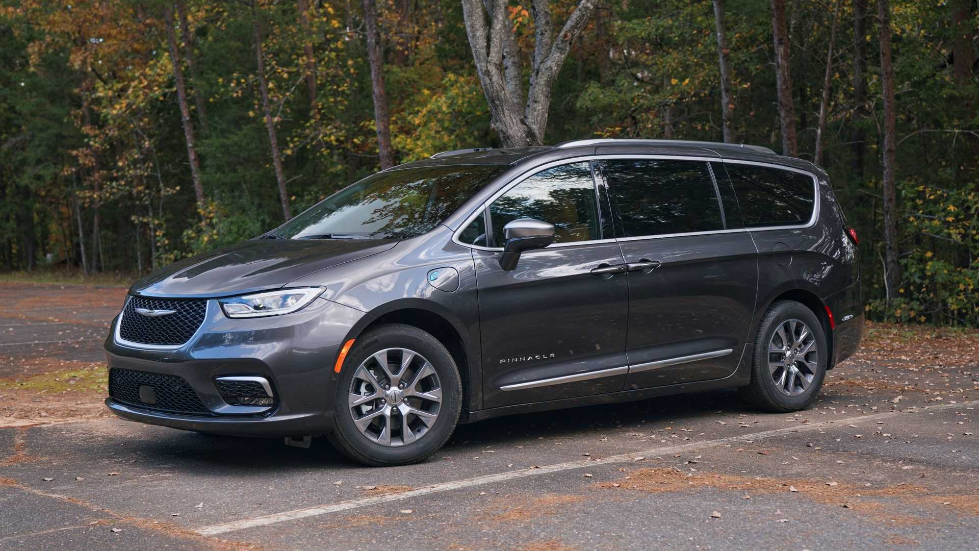 US: Stellantis' Jeep And Chrysler Note Strong PHEV Sales In Q4 2022