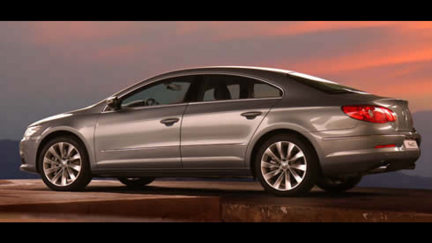 Volkswagen lança o Passat CC V6 3.6 FSI com 300 cv no Brasil por R$ 174.290