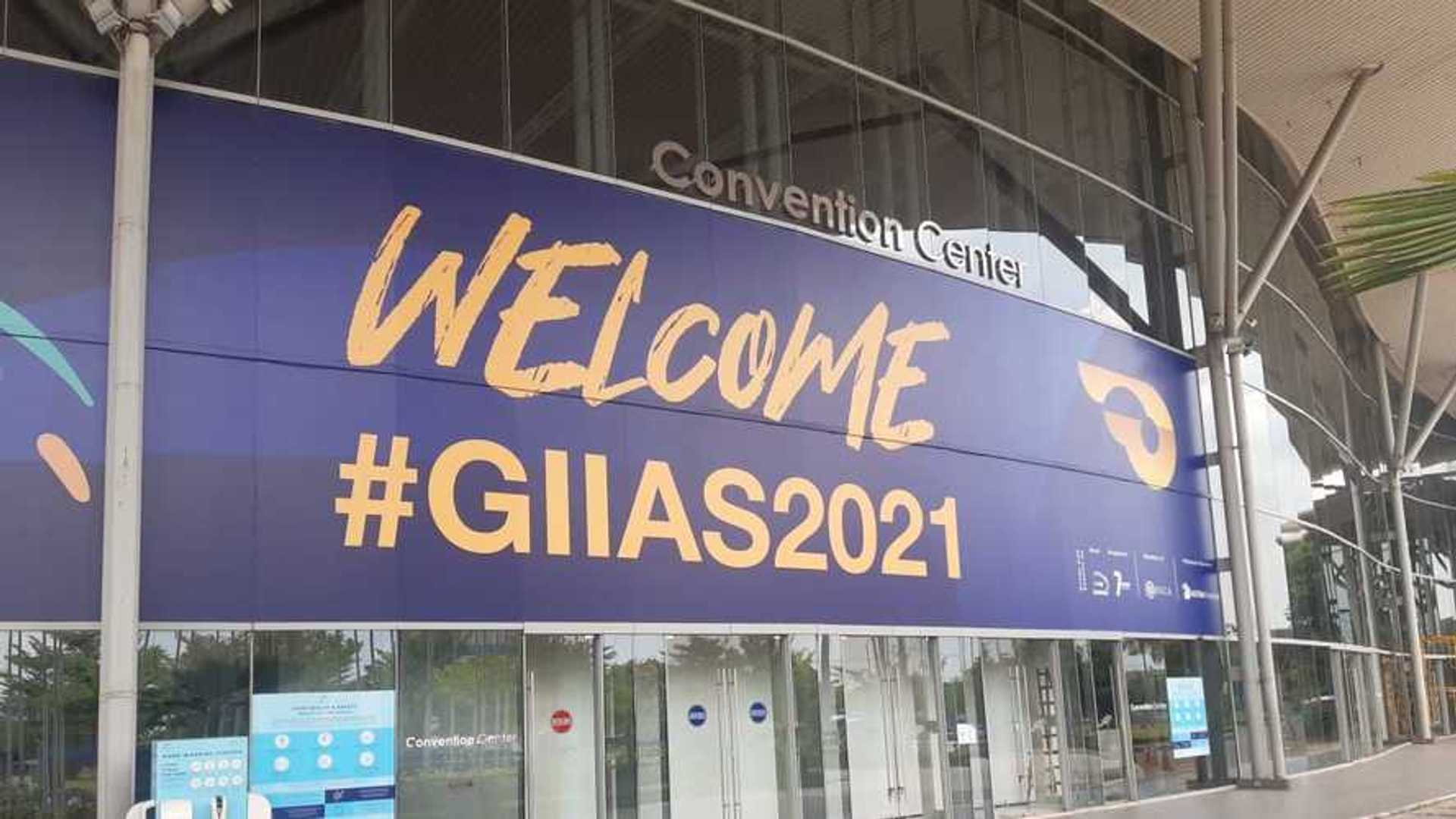 Suasana H-3 GIIAS 2021, Panitia dan Pekerja Kebut Persiapan