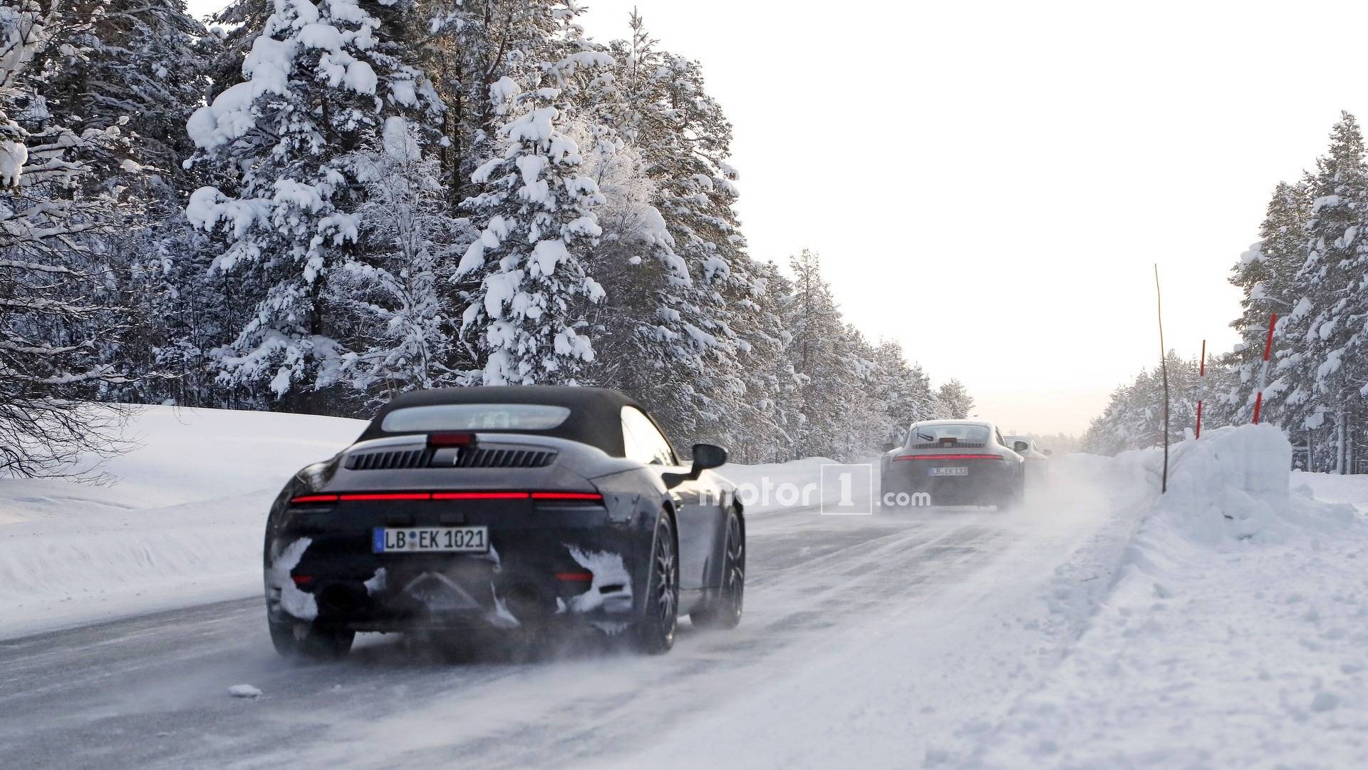 Porsche atiça fãs com as primeiras fotos oficiais do novo 911