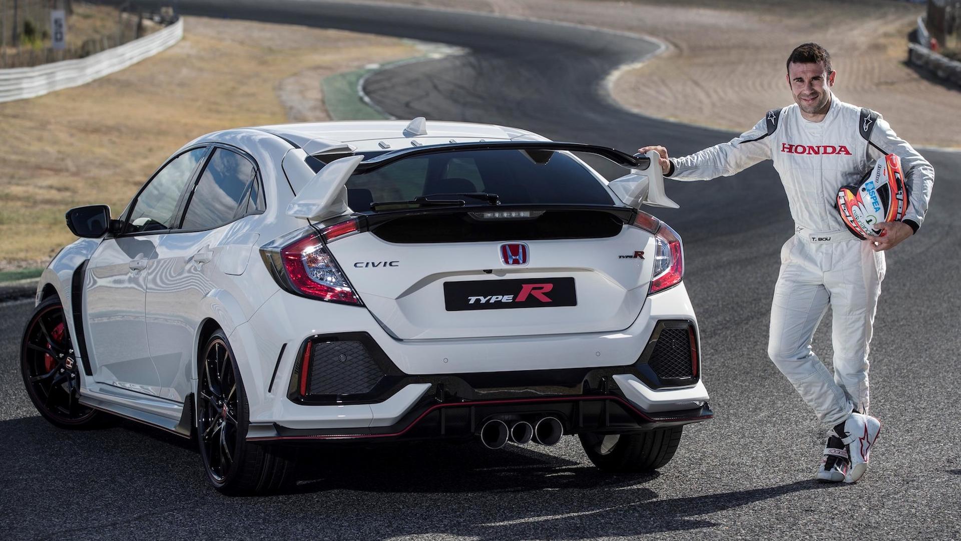 Pilotos Honda da MotoGP são presenteados com o novo Civic Type R