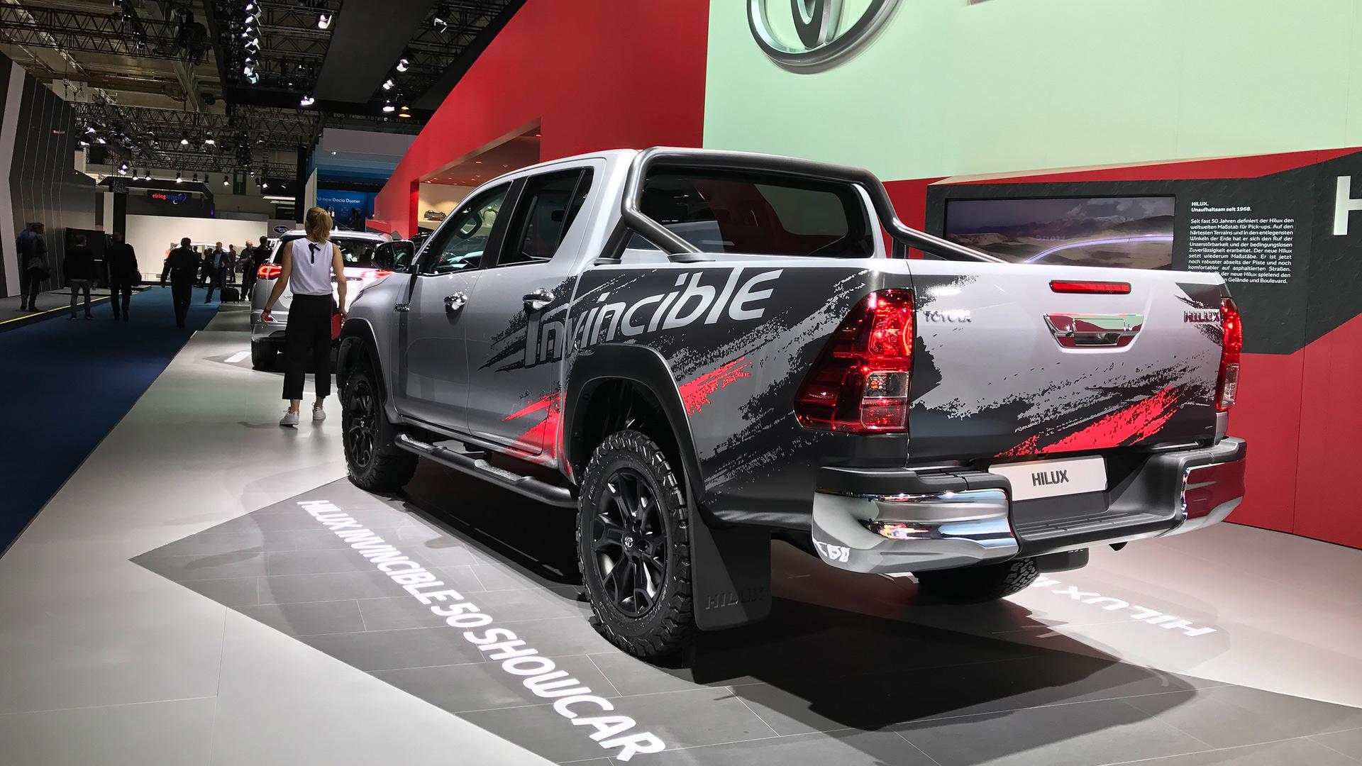 Toyota Hilux ganha edição 'Invincible 50' para celebrar 5 décadas de ...