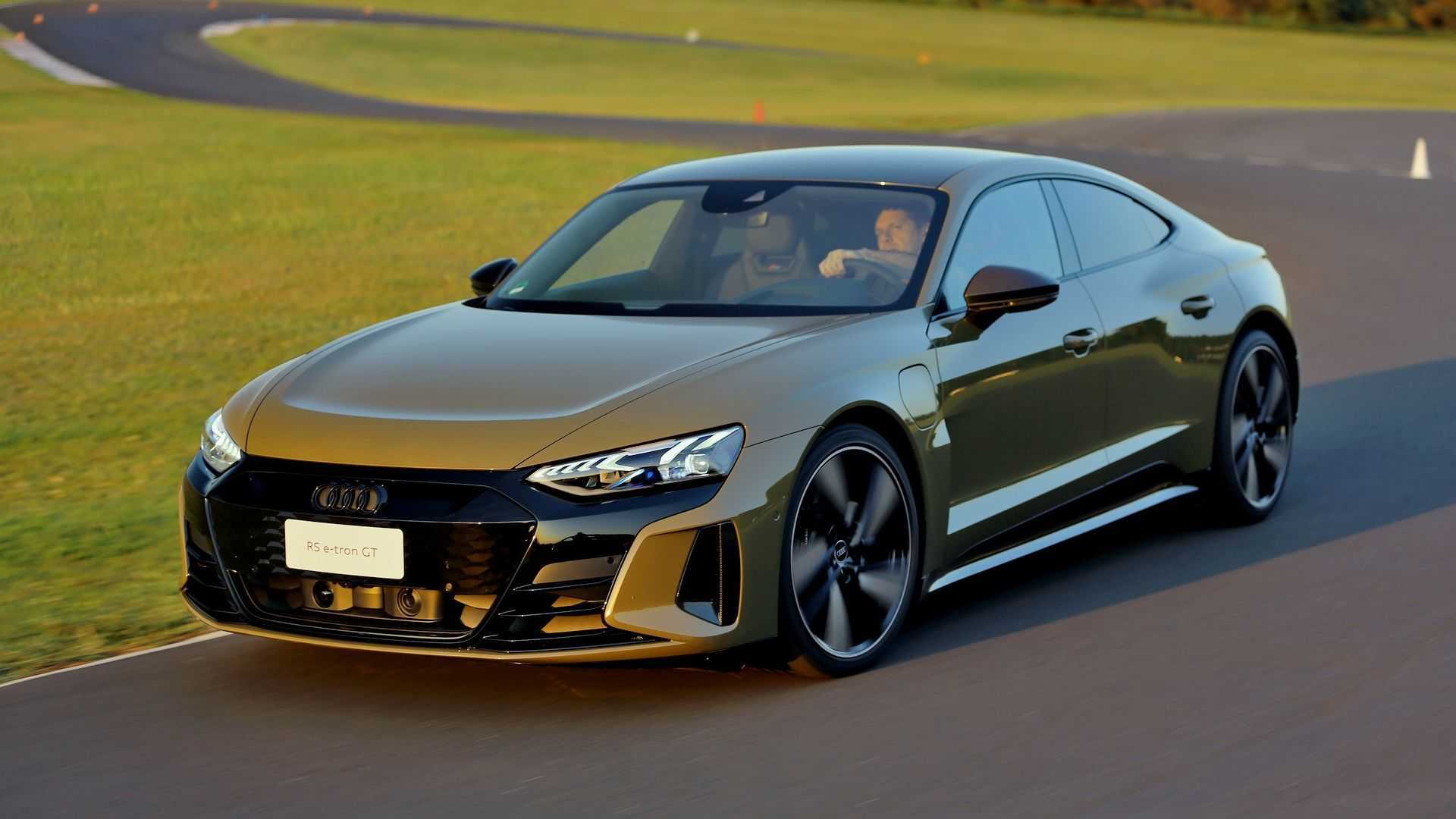 Impressões: Audi RS e-tron GT elétrico honra a sigla esportiva