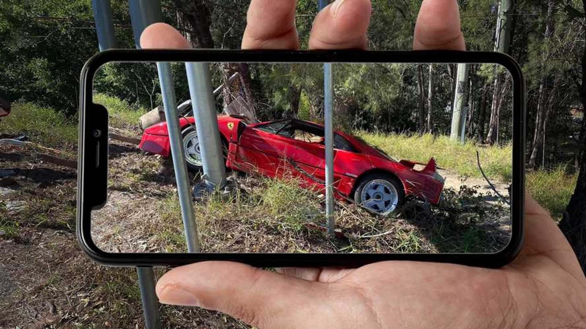Ferrari F40 crashed in Australia, but it looks salvageable