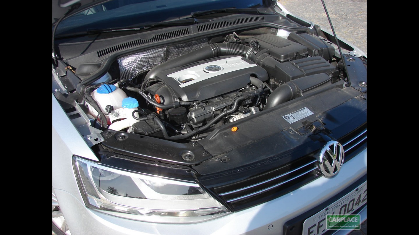 Avaliação - Volkswagen Jetta 2.0 TSI Highline 2011 - Veja detalhes em fotos