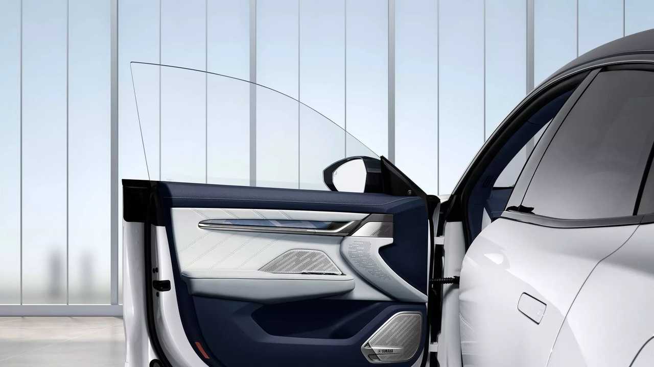 El Zeekr 001 2023 debuta con una batería opcional de 140 kWh