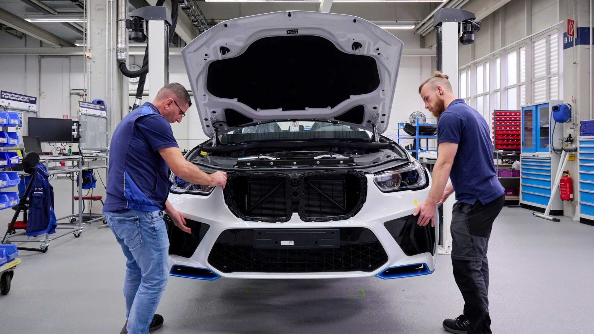 BMW lance la production en petite série du iX5 Hydrogen