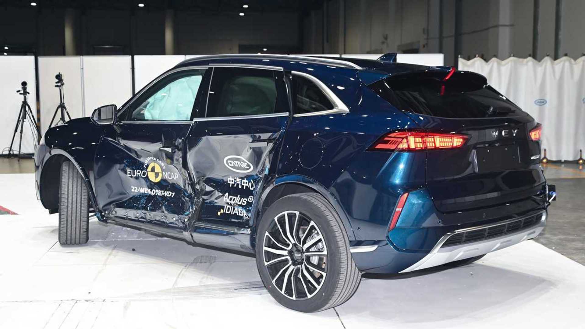 Attenta Europa, adesso le auto cinesi sono anche sicure